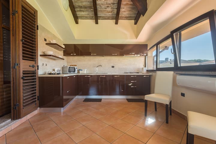 Anaelehouserooms L.t.b. P.1° Lato Dx Iun P3092 - Oristano