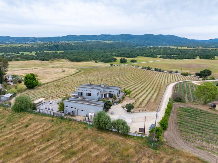 The Vineyard House - San Miguel, CA