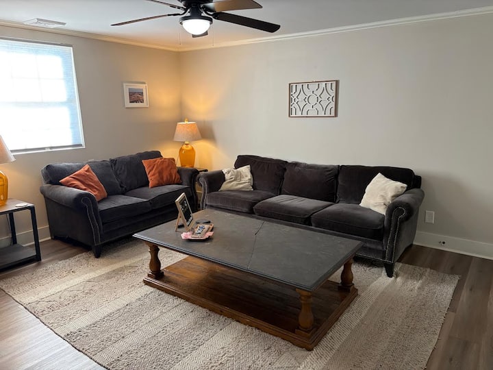 Convenient Home In Downtown Knoxville - Knoxville, TN