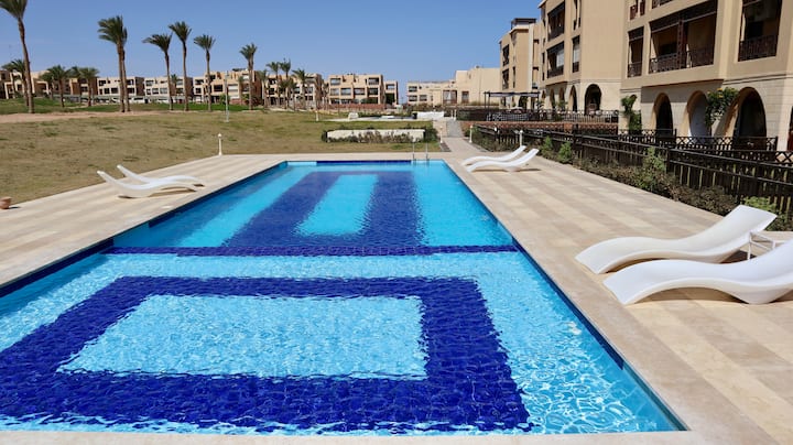 2br/2ba · Huge Garden · 200mbps+ 3x Wifi · Cinema - Egypt
