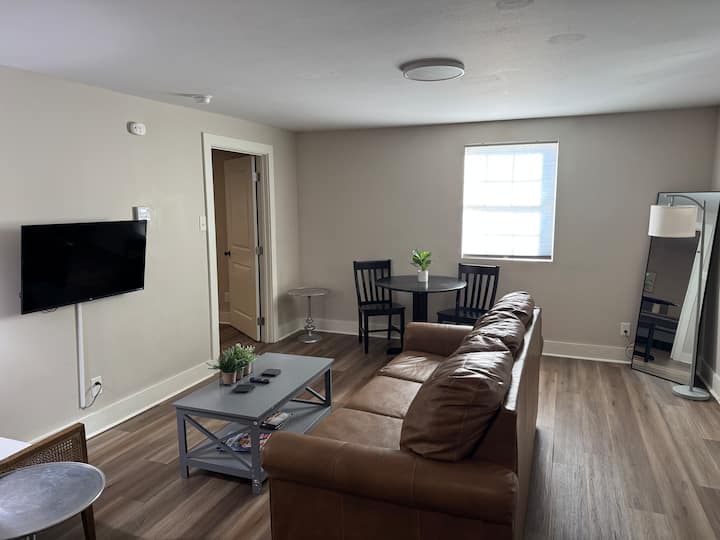 Apartment Unit Near Downtown Knox - Knoxville, TN