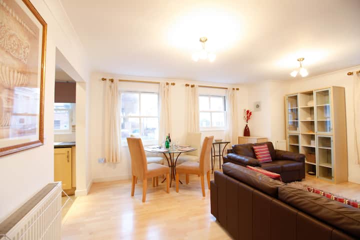 Stylish 2-bed In Leamington Spa With Free Parking - Warwick