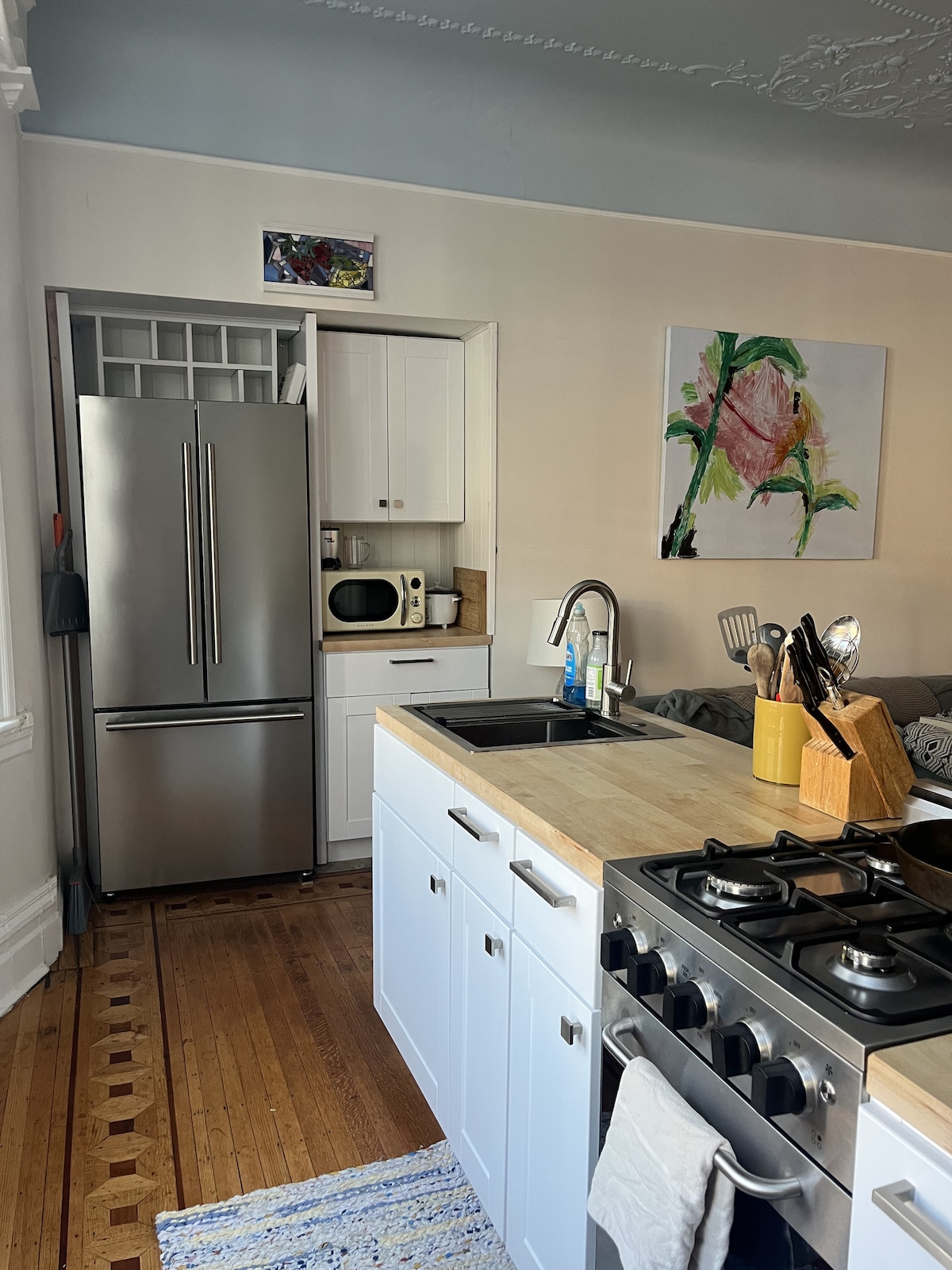 Bright, Cozy Studio with Vintage Charm! - Apartments for Rent in ...