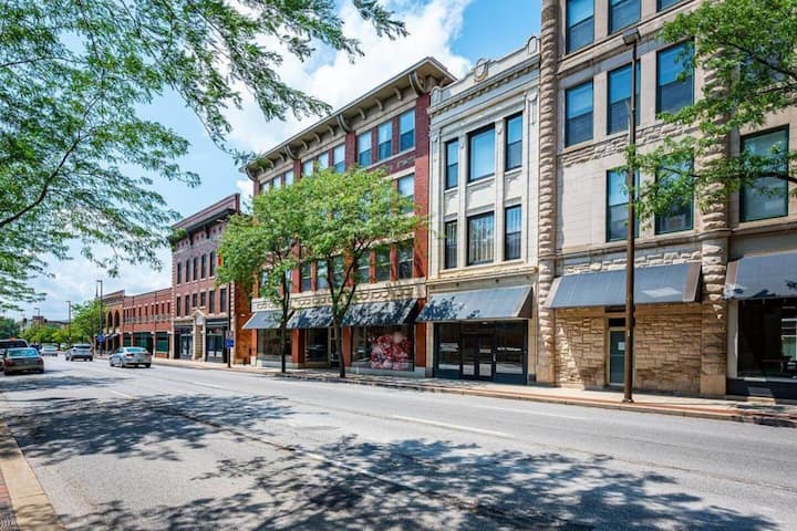 2-bedroom Executive | Convention Center - Fort Wayne, IN