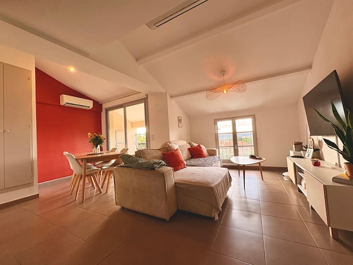 Charmante Maison De Village Avec Garage - Châteauneuf-du-Pape