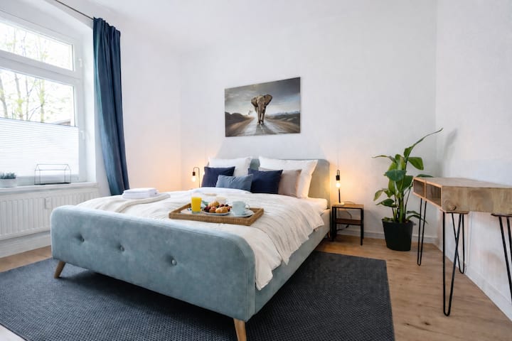 N&n: Familienwohnung Im Zentrum + Spielzeug - Schwerin