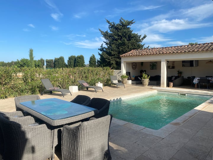 Villa Piscine Chauffée, Pool Et Terrain Pétanque - Saint-Martin-de-Crau