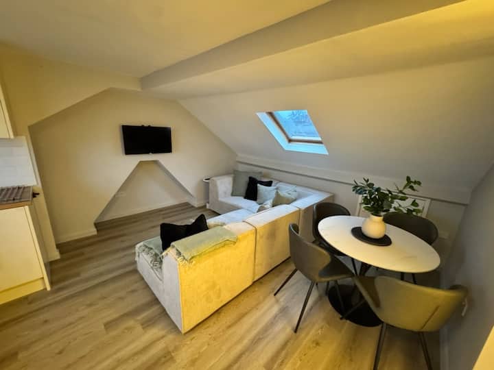 Stylish City Flat | Business & Leisure - Filton