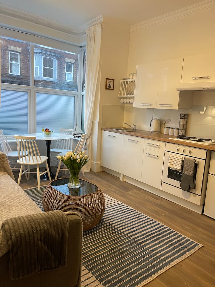 Lighthouse Apartment, Harbour House, Bridlington. - Bridlington