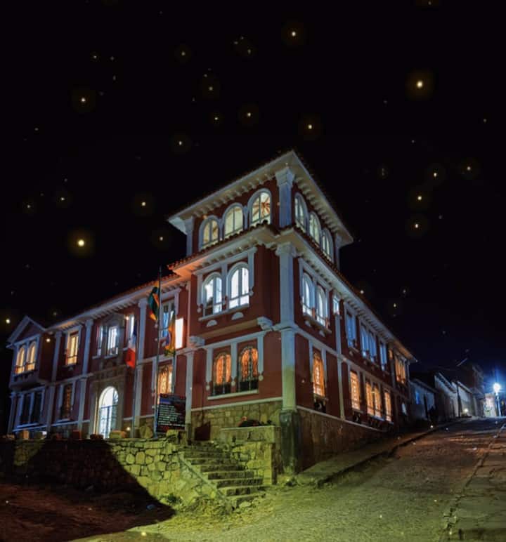 Noche Mágica En Un Palacio Colonial - Bolivia