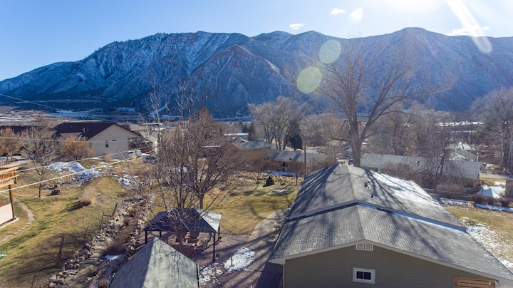 Mountain Views, Movie Theater And Western Style! - Glenwood Springs, CO