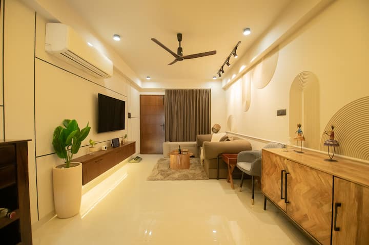 House Of Mysa | Ultra Luxurious Apartment For 4 - India