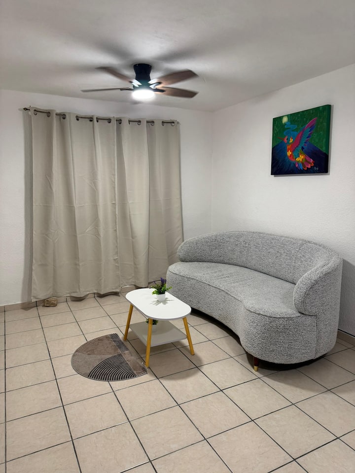 Disfruta Mérida Desde Esta Cómoda Casa - Mérida