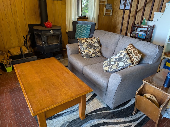 Water Views And Wood Fires At Sea Wolf Cabin - Silverdale, WA