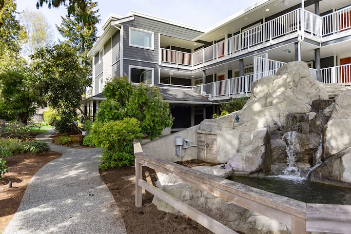 Elegant Dog-friendly Suite At Pacific Shores - Parksville
