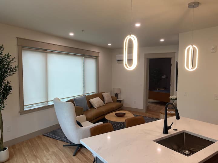Modern Retreat Near Downtown, Unit 12 - Northampton, MA