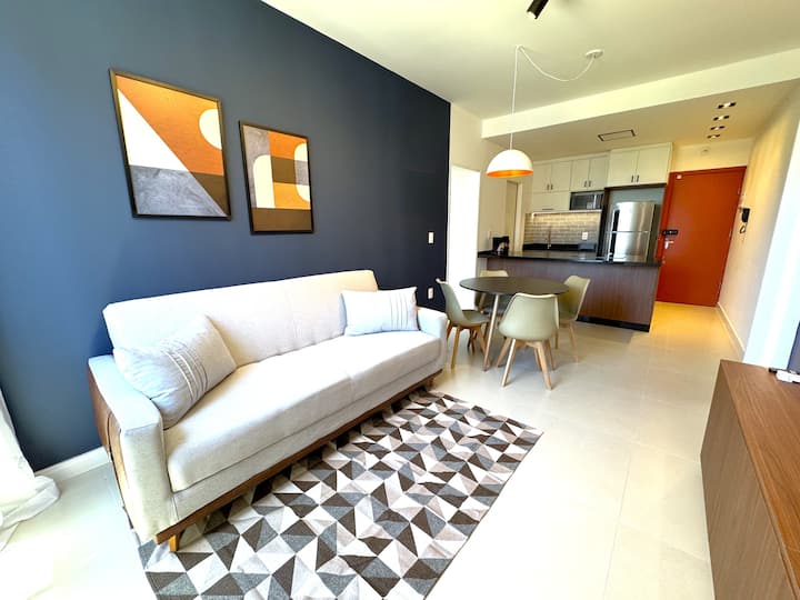 Apto Reformado Andar Alto Ao Lado Do Top Market - Florianópolis