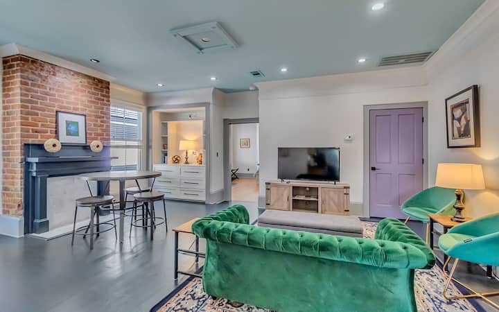 Spacious Savannah Townhouse Near Forsyth Park - Savannah, GA