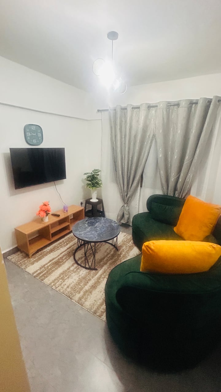1 Bed In Stylish Gated Suite- Malls, Wifi -Kisumu - Kisumu