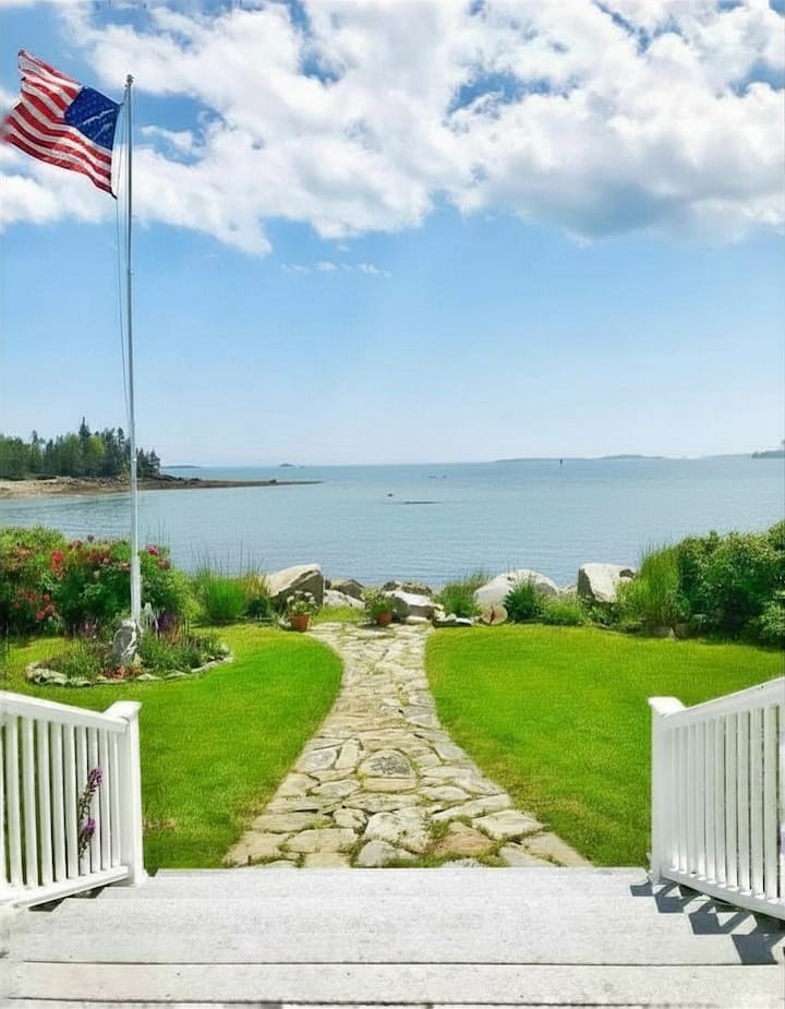 New Listing Coastal Oceanfront Cottage - Rockland, ME