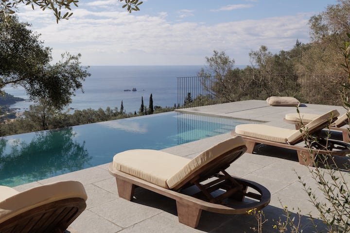 Villa Eridanus | Seaview Retreat With Spa & Cinema - Corfou