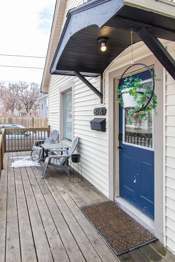 3br I Sleeps 6, Queen X 4, 5 Minutes To Downtown - Fargo, ND