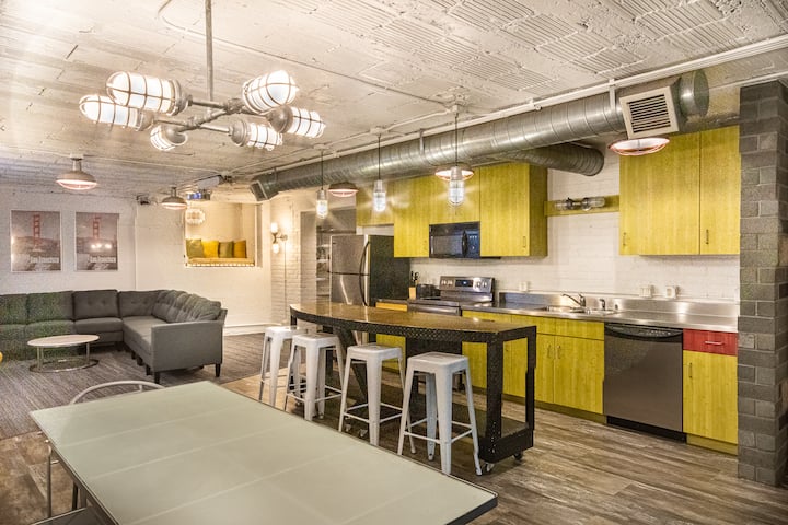 Big Fun Downtown Fargo Basement - Fargo, ND