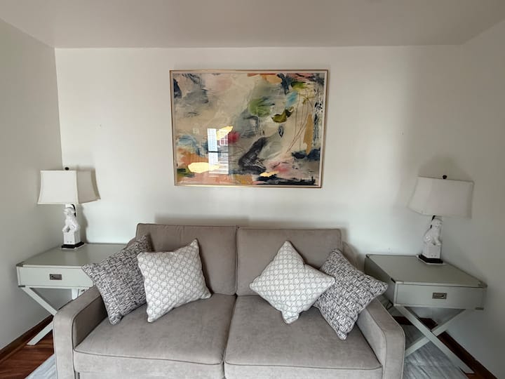 Stylish Mid-term Housing/ Furnished Monthly Rental - Nazareth, PA