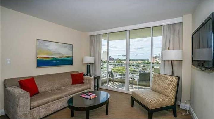 Luxury 1br Condo @ Gallery One – Sleeps 6. - Fort Lauderdale