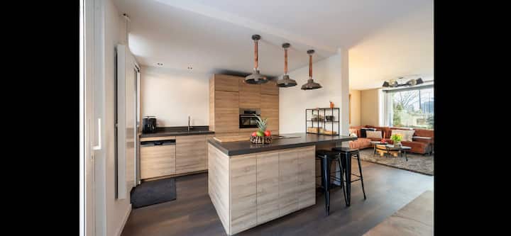 Ruime Tussenwoning Op Bruisende Locatie Maassluis - Vlaardingen