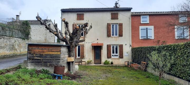 Maison De Charme Avec Terrasse Et Jardin - Limoux