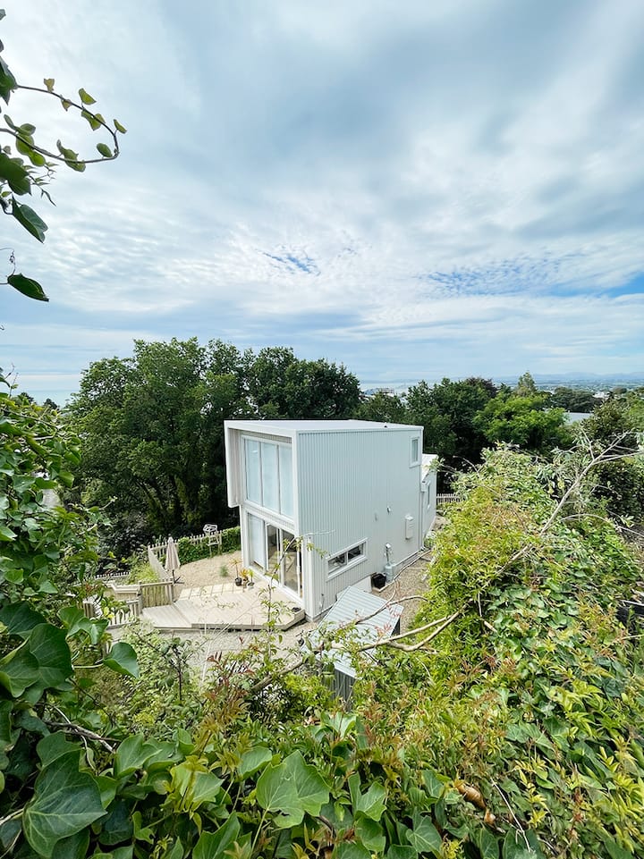 Loft House On The Hill - Napier, New Zealand