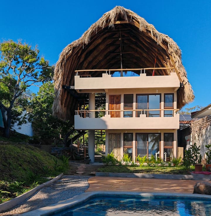 Maité - Beachfront Suite Eg - El Zonte - El Salvador