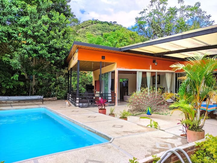 Casa Quinta Soleada Con Bbq - La Vega