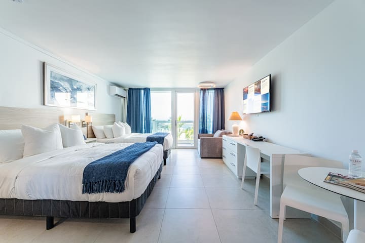 Oceanfront Studio • 2queen Bed • Private Balcony - San Juan