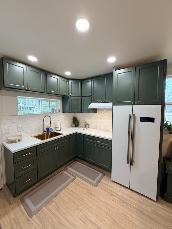 New Modern Executive Studio - Redding, CA