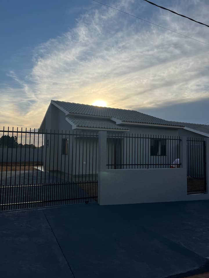 Casa Próximo Do Paraguai, Simples E Aconchegante - Canindeyú