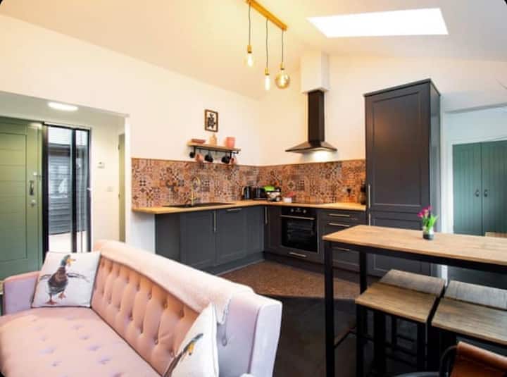 Diesel's Desirable Den - Maidstone