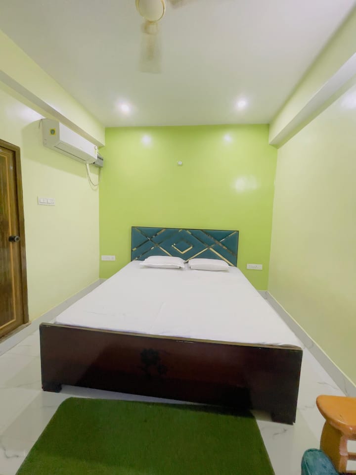 Newly Constructed-private Spacious-goodvibes Only - Patna