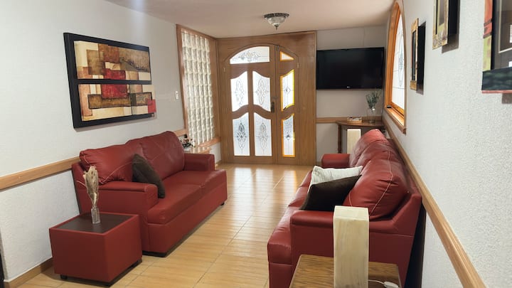 Amplia Casa Con Terraza, Billar, Futbolito, Asador - San Miguel de Allende
