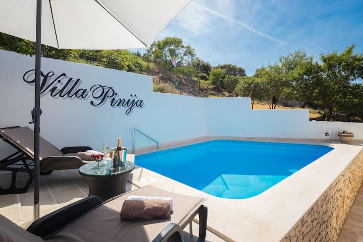 Villa With Private Pool, Terraces And Garden - Postira