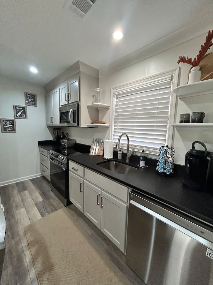 Game Day Getaway - Walk To Jordan Hare (.4 Miles) - Auburn, AL