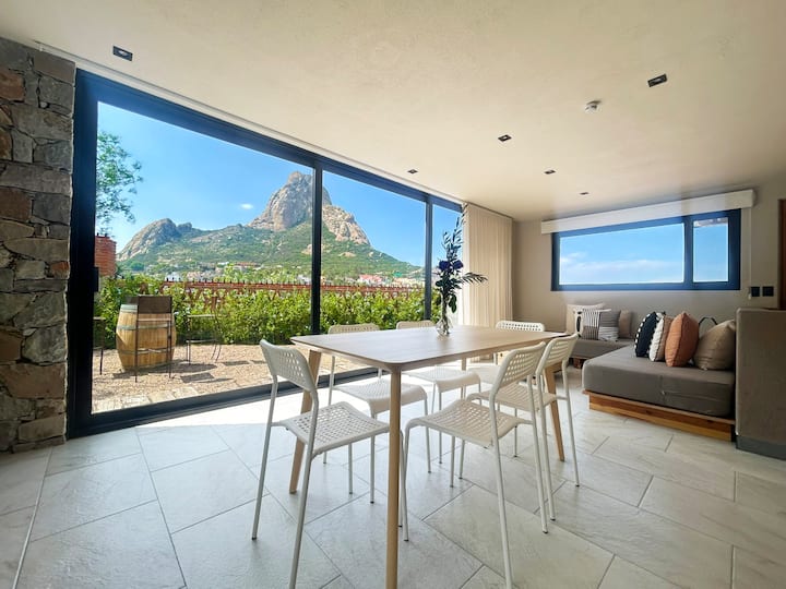 Vistas A La Peña: 2br + Terraza, Centro De Bernal - Bernal