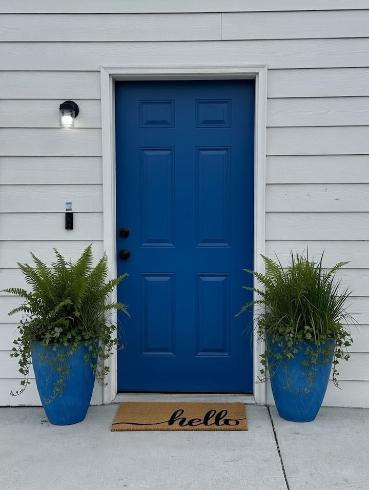 Latitudes: Cozy Downtown Escape Near The Lake - Moses Lake, WA