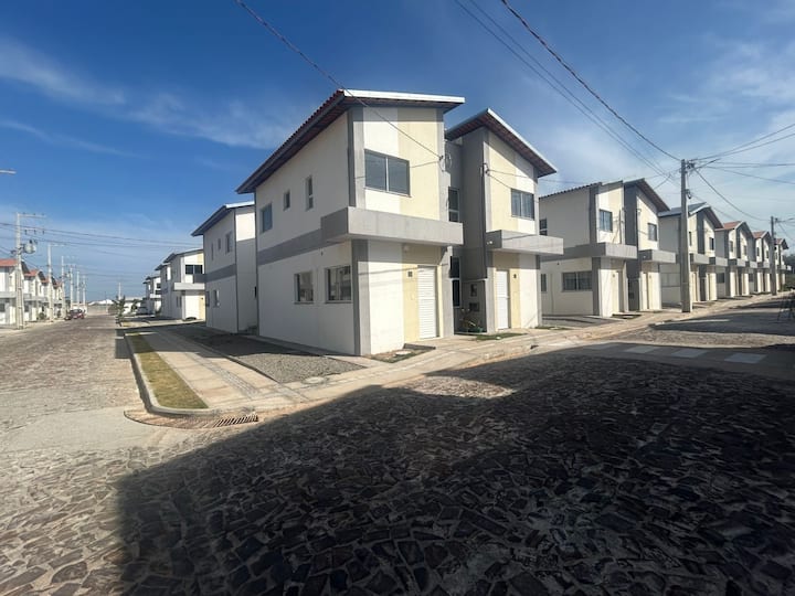 Casa Duplex Em Condomínio Para Aluguel. - Parnaíba