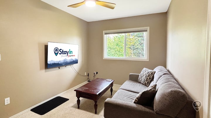 1br Suite With River & Mountain Views In Fernie - Fernie