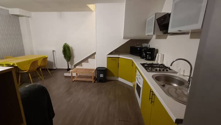 Jolie Maison En Pierres Au Calme Avec Commodités ! - Alençon