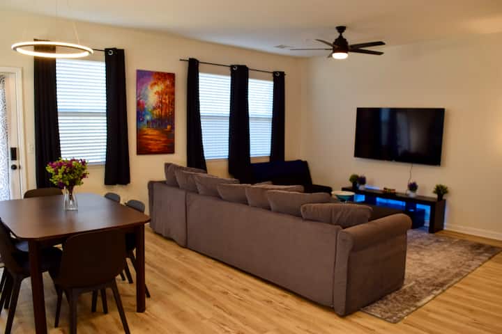 Modern Home In Metro Atlanta - Conyers, GA