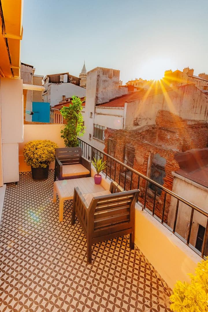 Spacious-bright-balcony-1brapart - İstanbul