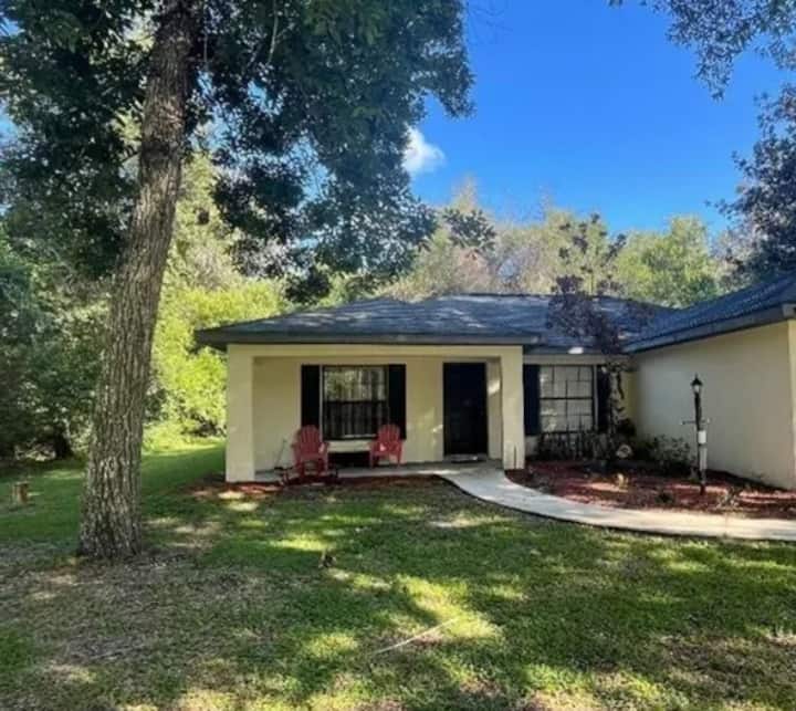 Cozy Inverness Home Near Trails, Lakes & Springs - Inverness, FL